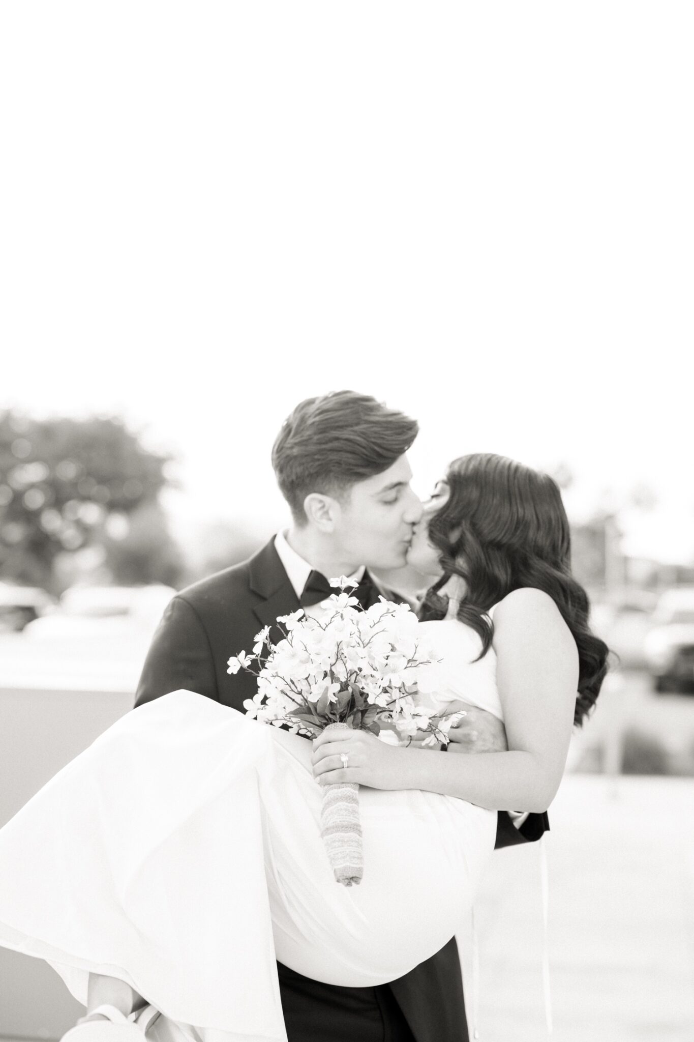 Beautiful Santee Courthouse Wedding - laurendixonphotos.com